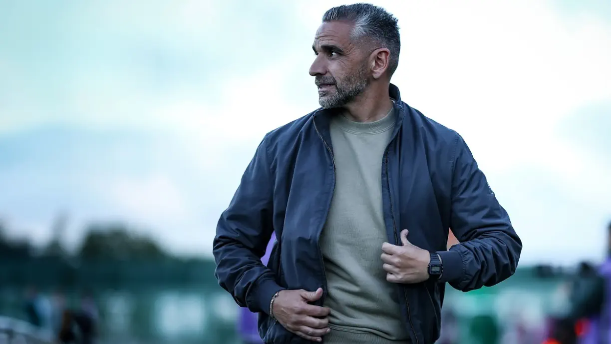 Sporting define futuro de jovem central e saída está encaminhada ...